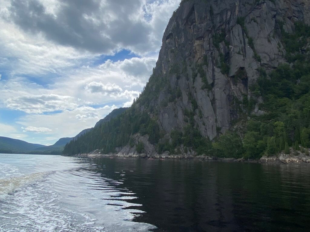 Navigating The Saguenay Fjord - Landsby