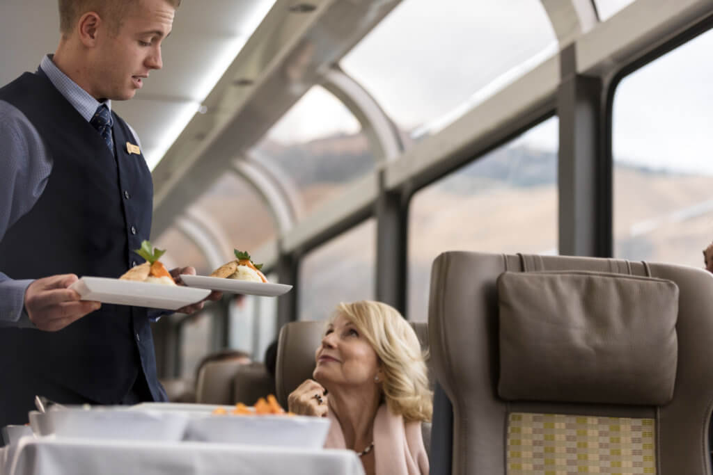Step Aboard The World's Most Luxurious Train - Landsby