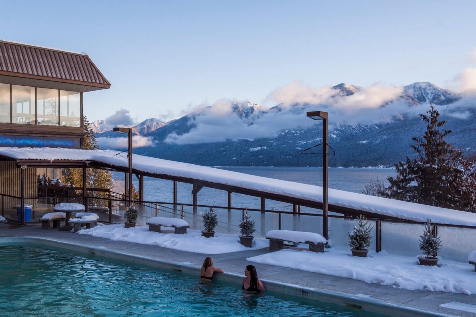 11 Canadian Hot Springs Worth Visiting - Landsby