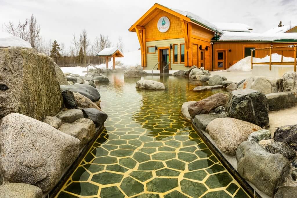 11 Canadian Hot Springs Worth Visiting - Landsby